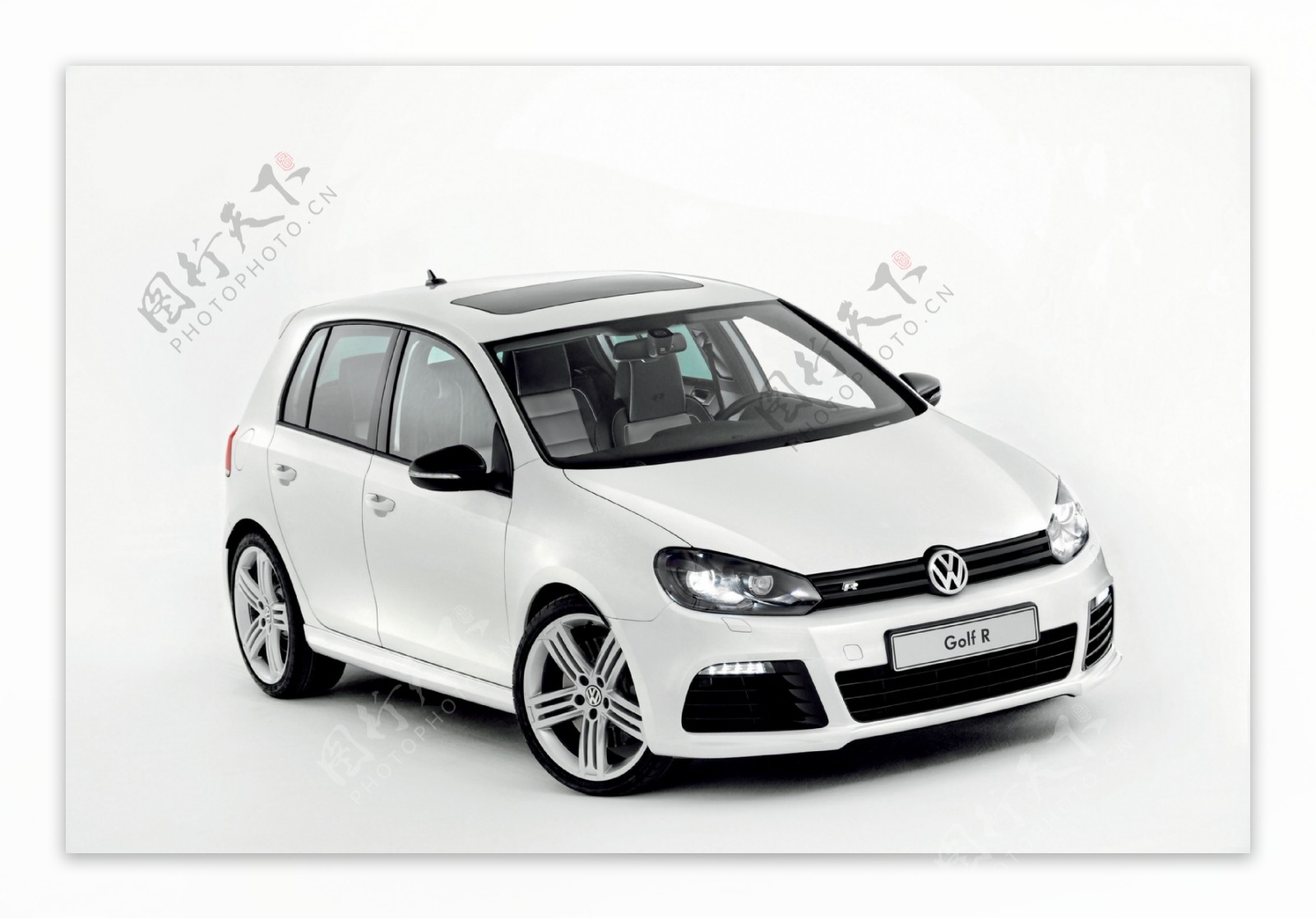 白色大众汽车图片素材-编号25691391-图行天下